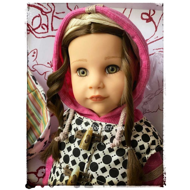 HANNAH STAYCATION AVEC SON CHIEN - poupée à jouer GÖTZ